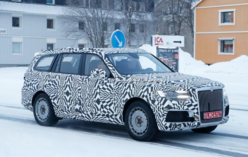 2022 Aurus Komendant, Russia’s Rolls-Royce Cullinan SUV Wannabe, Makes Dynamic Debut | Carscoops