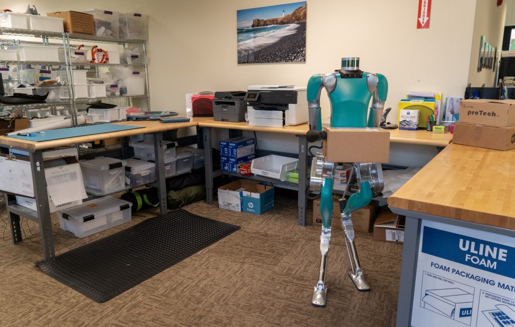 Ford Gets Creepy Terminator-Like Walking Robots As Delivery Helpers ...