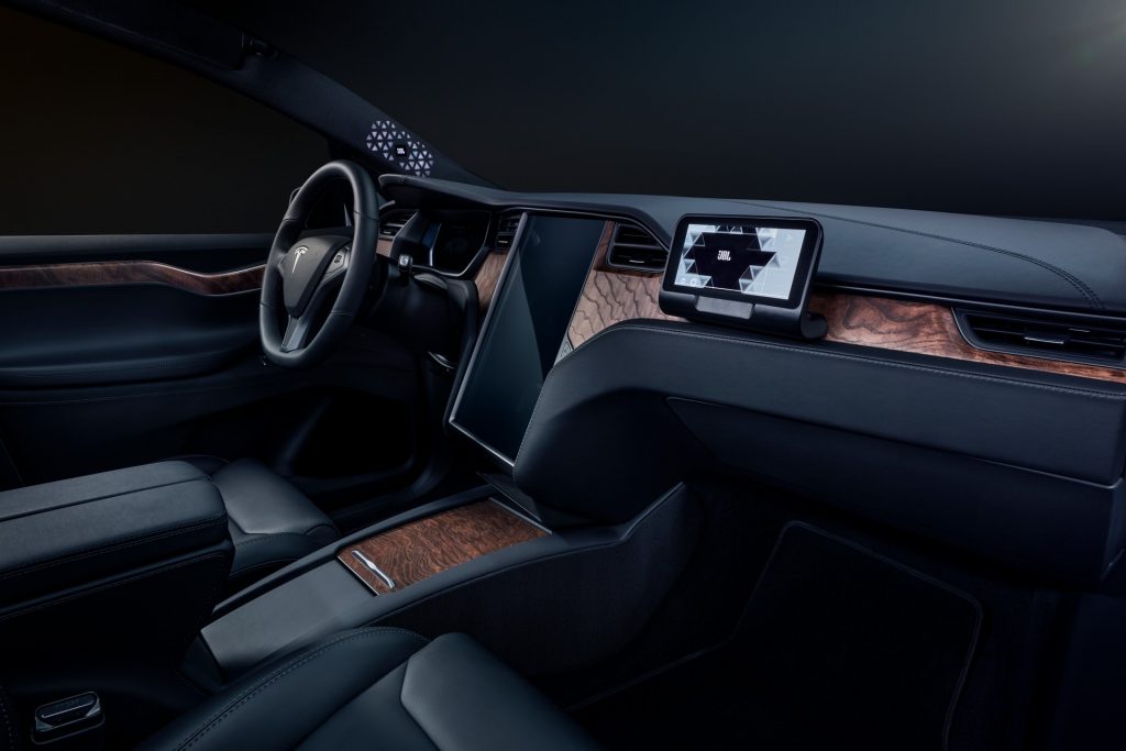 Harman’s New EV-Focused Audio System Is Lightweight, Energy Efficient ...