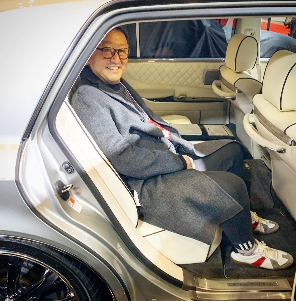 TOM’s Racing Throws A Sport Attire On New Toyota Century | Carscoops