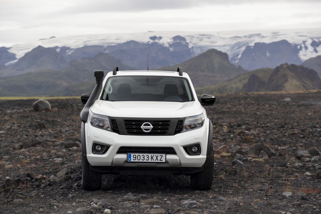 New Nissan Navara AT32 Is Ready For Any Off-Road Challenge | Carscoops