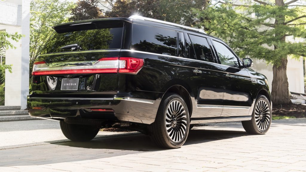 2021 Cadillac Escalade Vs. 2020 Lincoln Navigator: Clash Of The SUV ...
