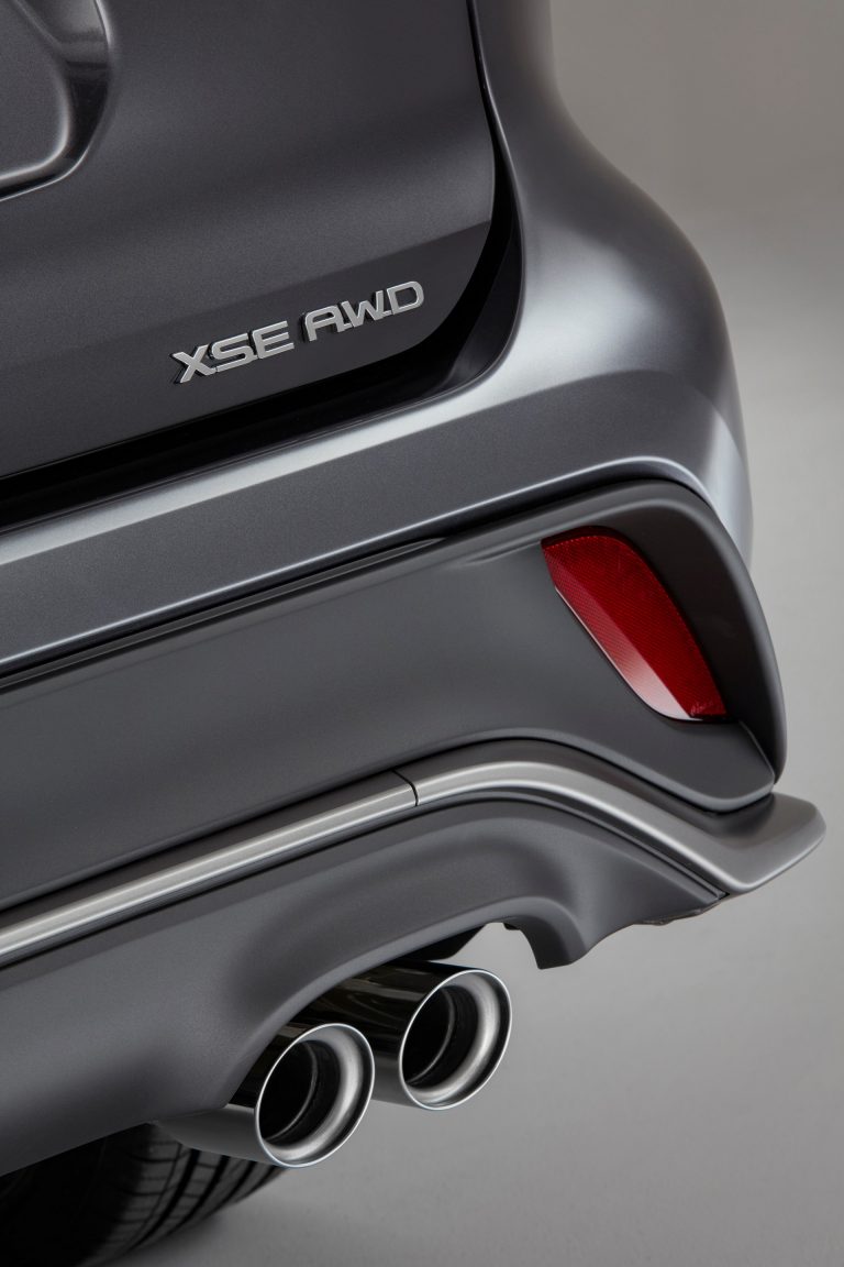 Toyota’s New 2021 Highlander XSE Combines Aggressive Styling With ...