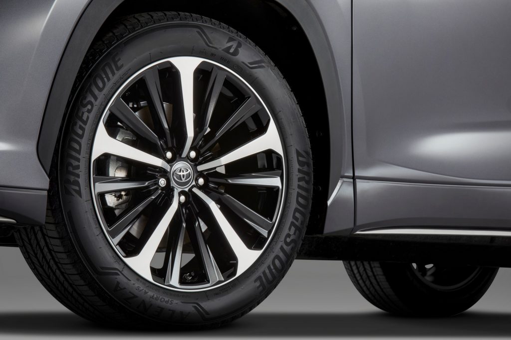 Toyota’s New 2021 Highlander XSE Combines Aggressive Styling With ...