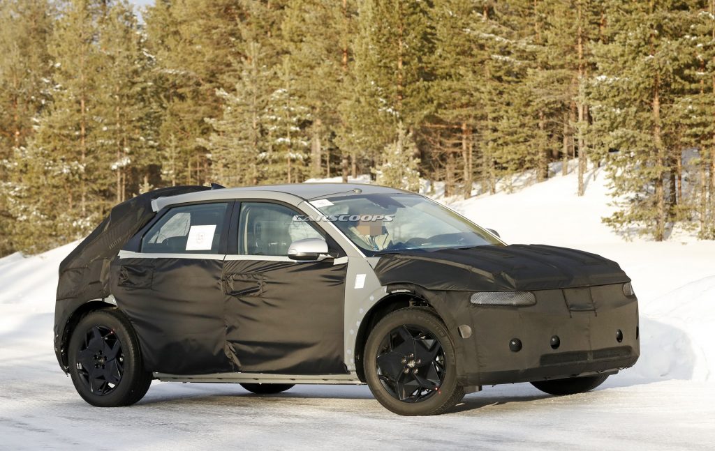 Hyundai 45 Electric Crossover Makes Spy Debut, Combines Retro Styling ...
