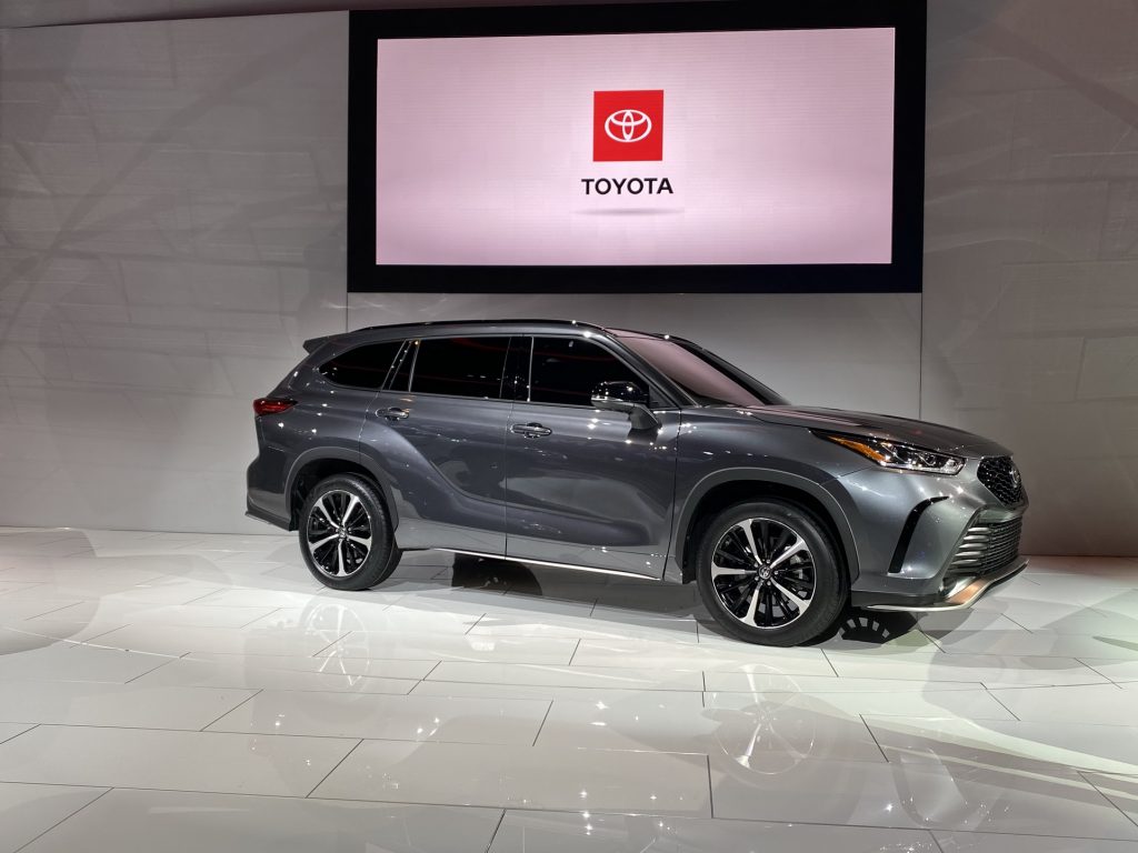 Toyota’s New 2021 Highlander XSE Combines Aggressive Styling With ...
