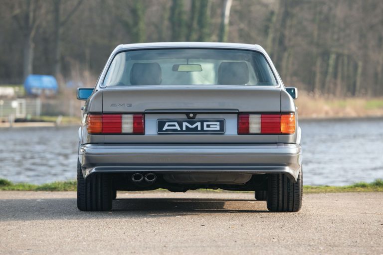 1989 Mercedes-Benz 560 SEL 6.0 AMG With Hammer V8 Will Never Go Out Of ...