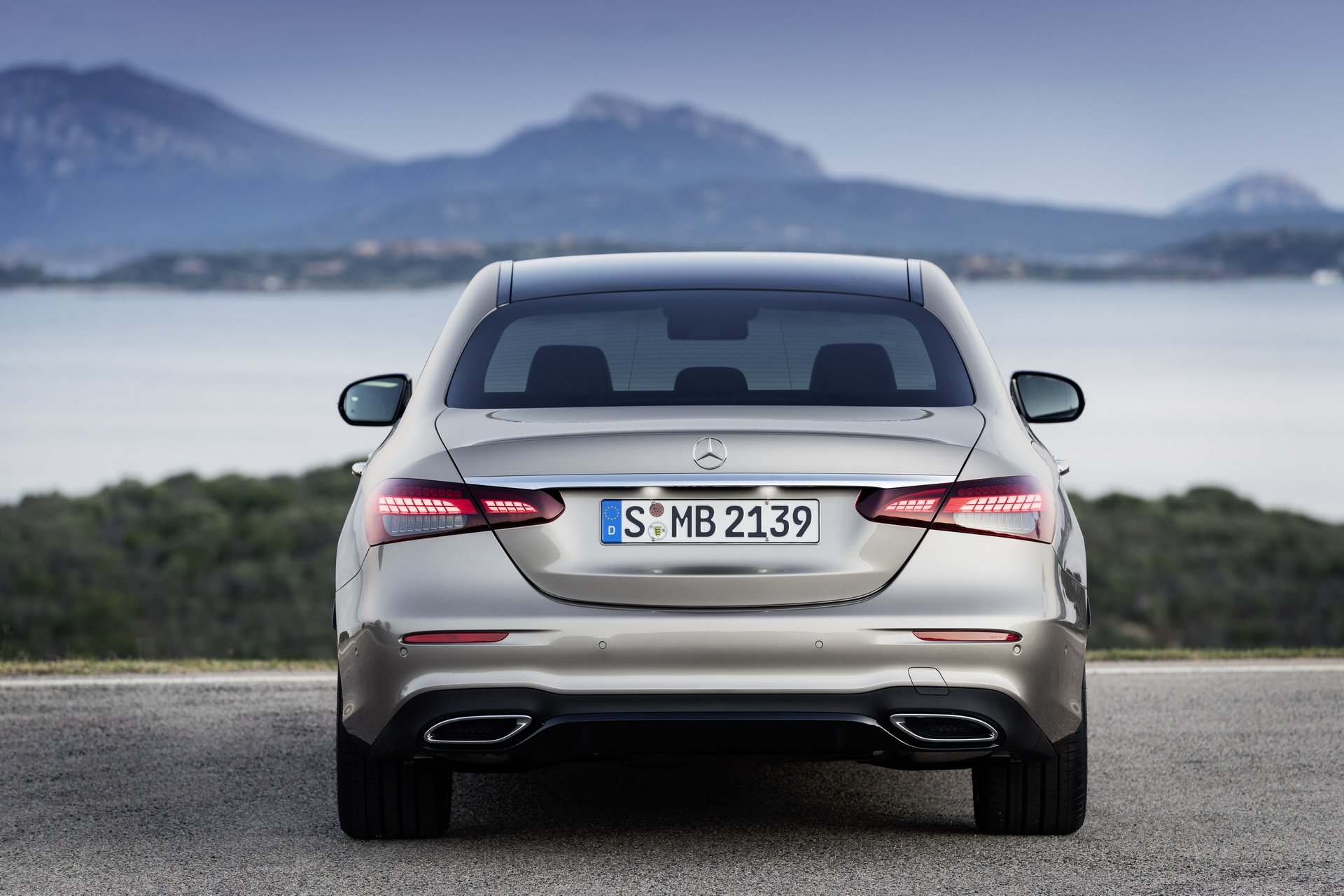 Mercedes Benz Gives 2021 E Class A Face And Tail Lift Along With New Mercedes Benz Gives 2021 E Class A Face And Tail Lift Along With New