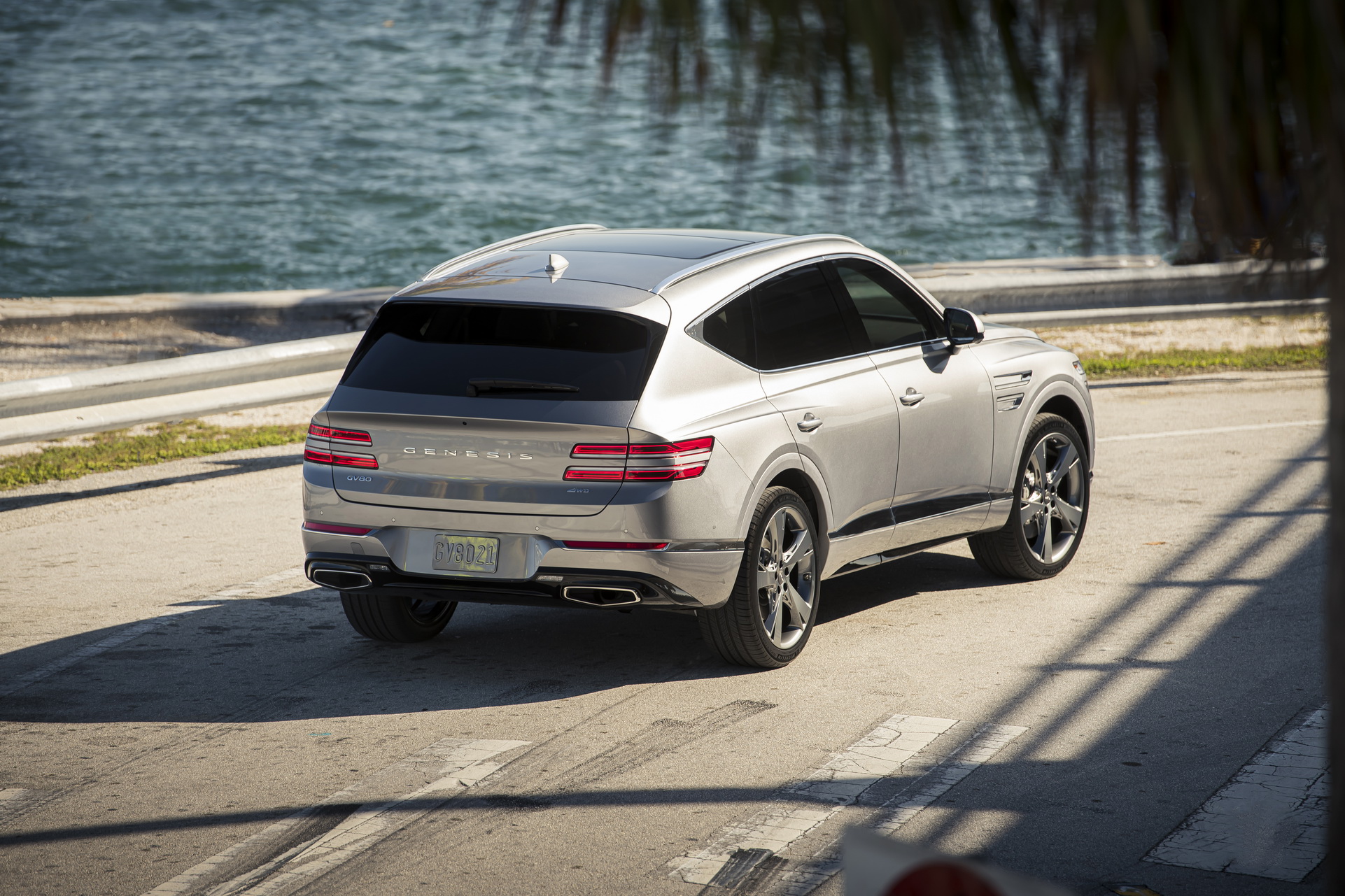 New Genesis GV80 Debuts Continental’s 3D Digital Instrument Cluster ...