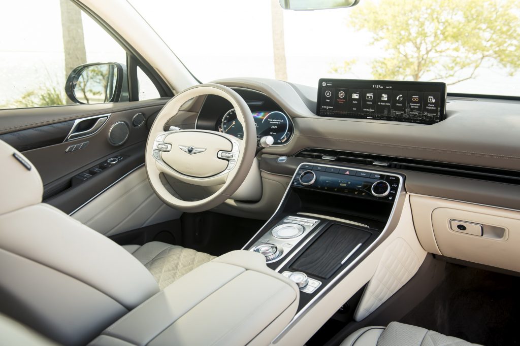 New Genesis GV80 Debuts Continental’s 3D Digital Instrument Cluster ...