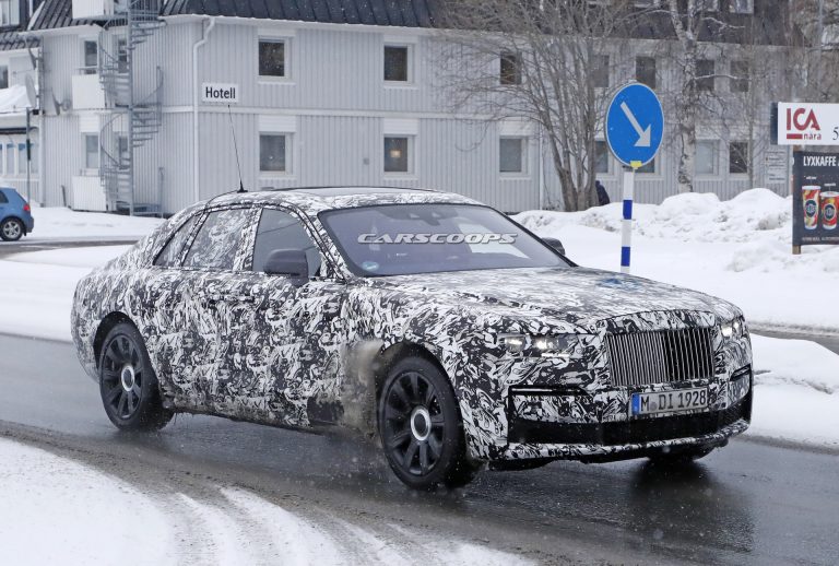 2021 Rolls-Royce Ghost LWB Prototype Caught Alongside Regular Model ...