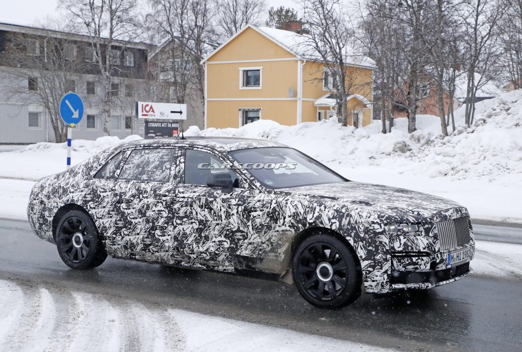 2021 Rolls-Royce Ghost LWB Prototype Caught Alongside Regular Model ...