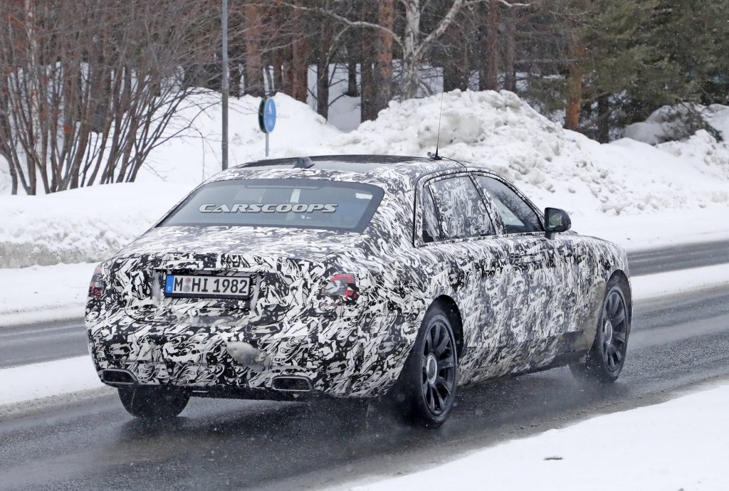 2021 Rolls-Royce Ghost LWB Prototype Caught Alongside Regular Model ...