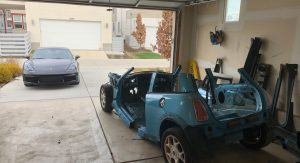 This Guy Turned A MINI Cooper S Into A Racing Simulator For His ...