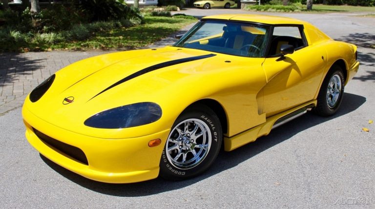 Meet The Chevrodge Viperette: A ’76 Corvette Pretending To Be A Viper ...