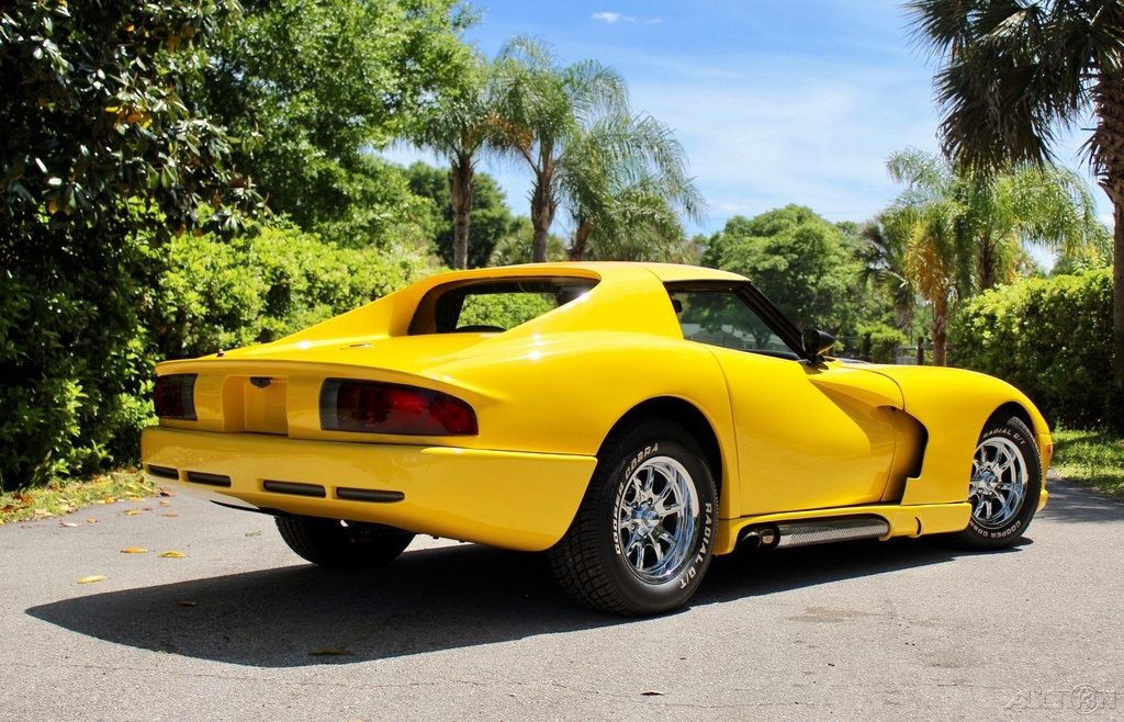 Meet The Chevrodge Viperette: A ’76 Corvette Pretending To Be A Viper ...