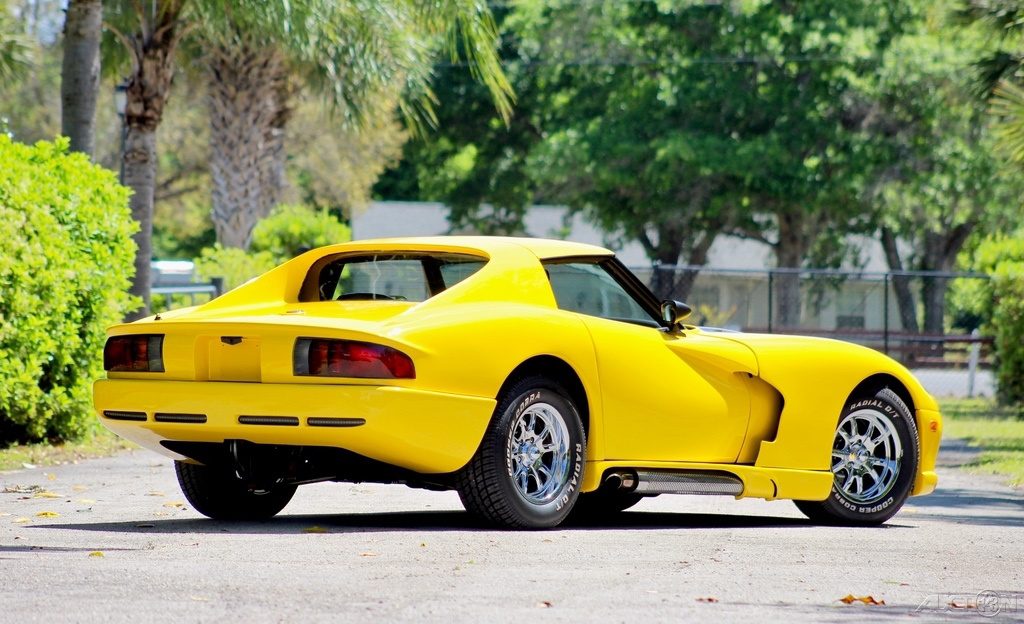 Meet The Chevrodge Viperette: A ’76 Corvette Pretending To Be A Viper ...