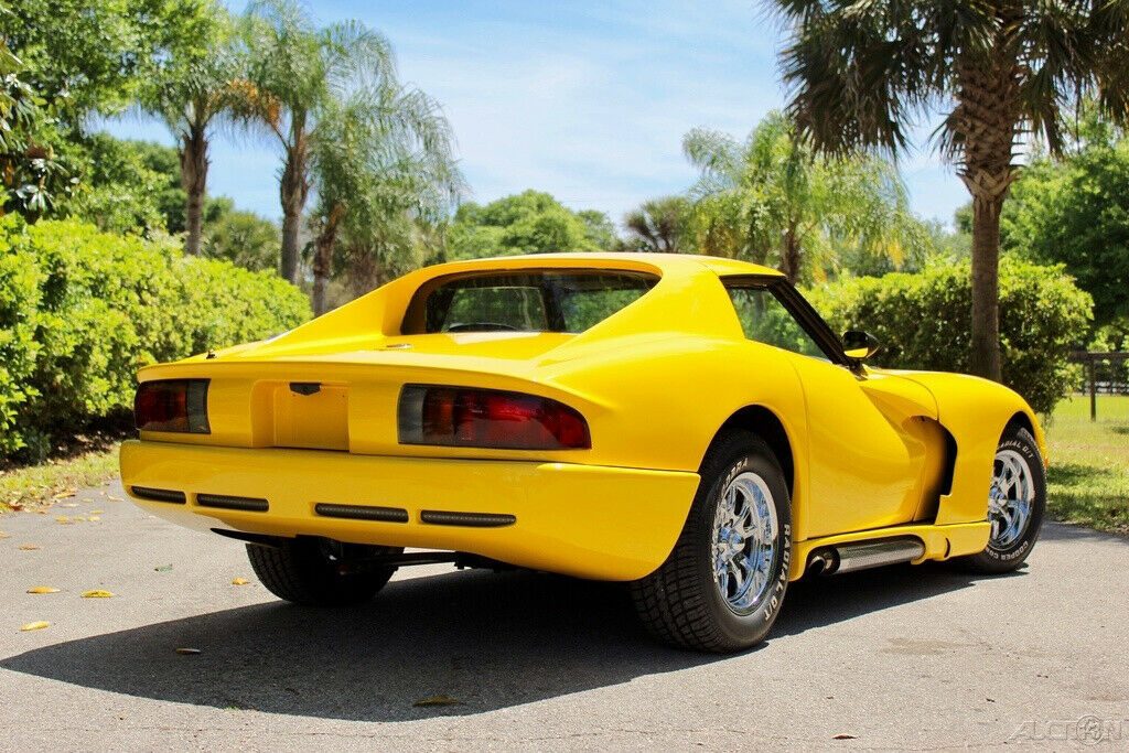 Meet The Chevrodge Viperette: A ’76 Corvette Pretending To Be A Viper ...