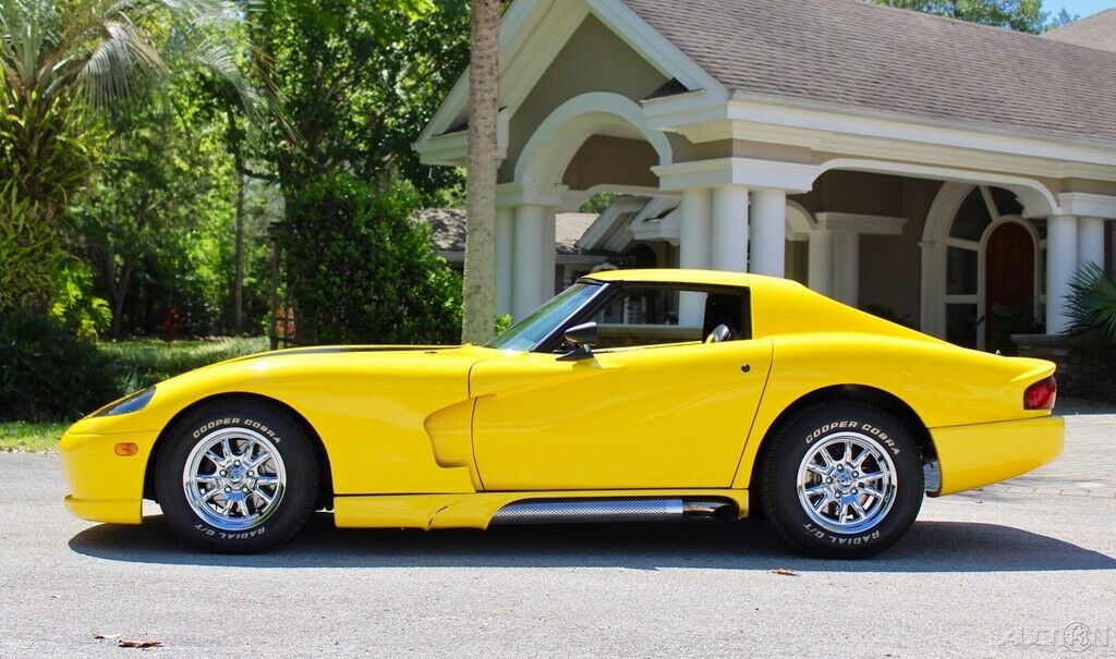Meet The Chevrodge Viperette: A ’76 Corvette Pretending To Be A Viper ...