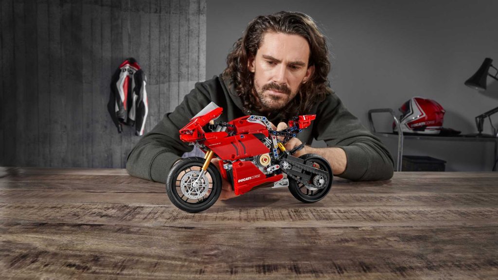 Build A Lego Ducati Panigale With A Two-Speed Gearbox | Carscoops