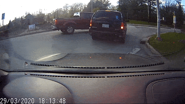 Strike Two! GMC Envoy Driver Doesn’t Understand How Roundabouts Work ...