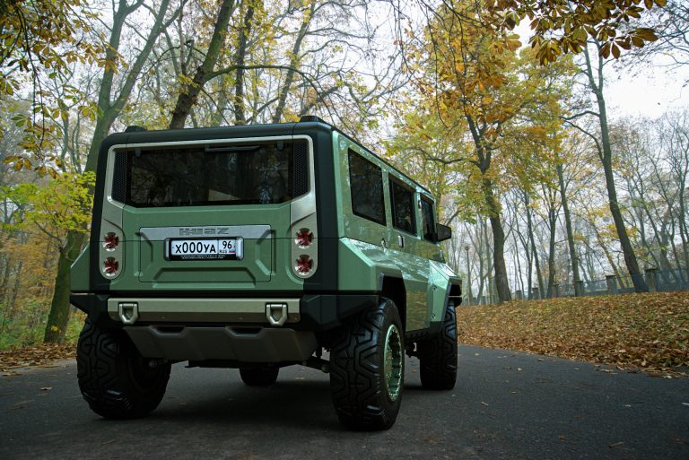 H-UAZ: American Hummer And Russian UAZ Mishmash Promotes Making Love ...