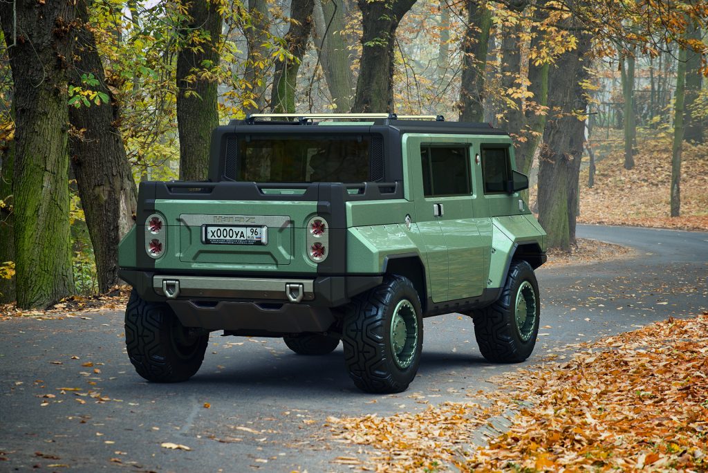 H-UAZ: American Hummer And Russian UAZ Mishmash Promotes Making Love ...