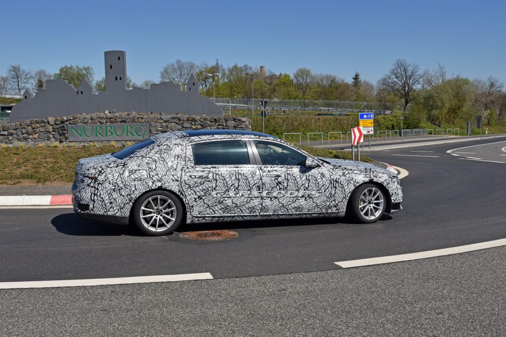 2021 Mercedes Maybach S-Class Shows Off New Dash With Giant Screen ...