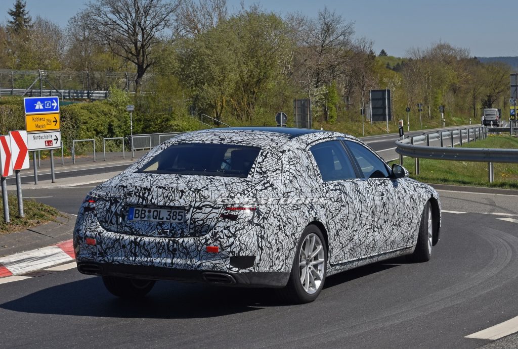 2021 Mercedes Maybach S-Class Shows Off New Dash With Giant Screen ...