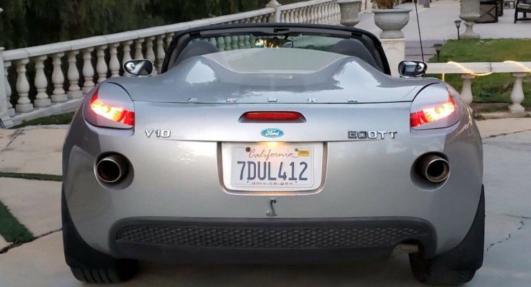 A Pontiac Solstice That Thinks It’s A V10 Shelby Cobra Innovation ...