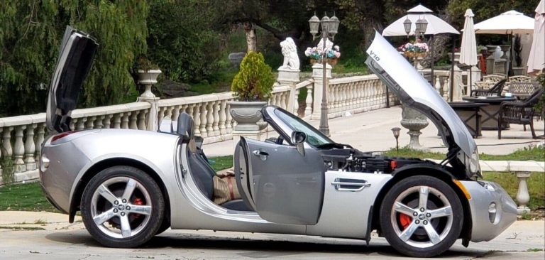A Pontiac Solstice That Thinks It’s A V10 Shelby Cobra Innovation ...