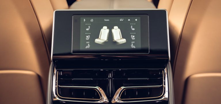 Check Out The Bentley Flying Spur’s Detachable Touch Screen Remote ...