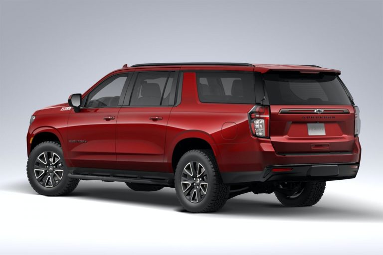 Get Your First Look At The 2021 Chevrolet Suburban Z71 | Carscoops