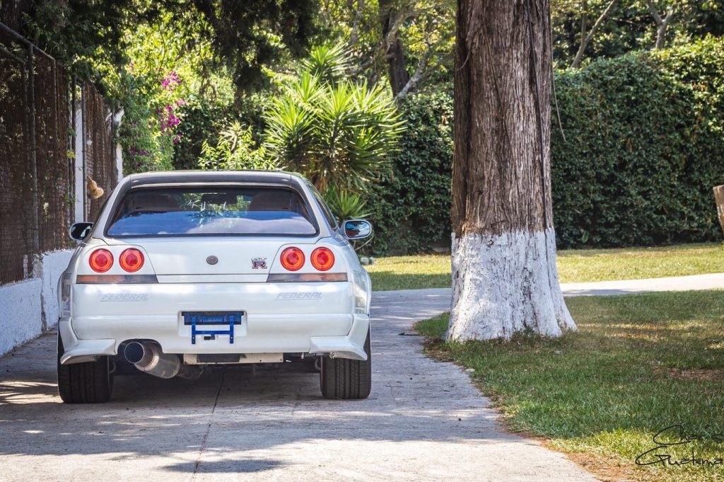 One-Off Nissan Skyline GT-R R33 ‘Speedwagon’ Looks Odd, But Was A Beast ...