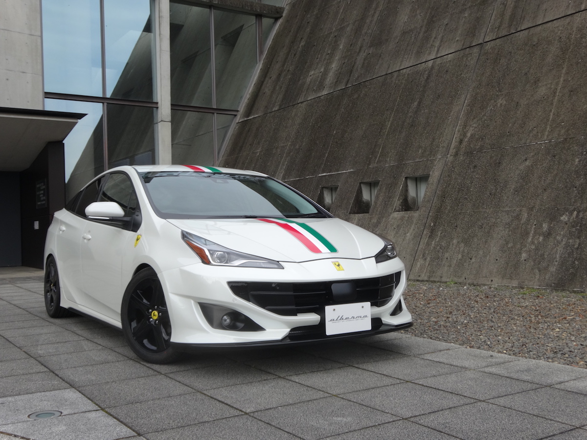 This Toyota Prius Identifies As A Ferrari FF | Carscoops