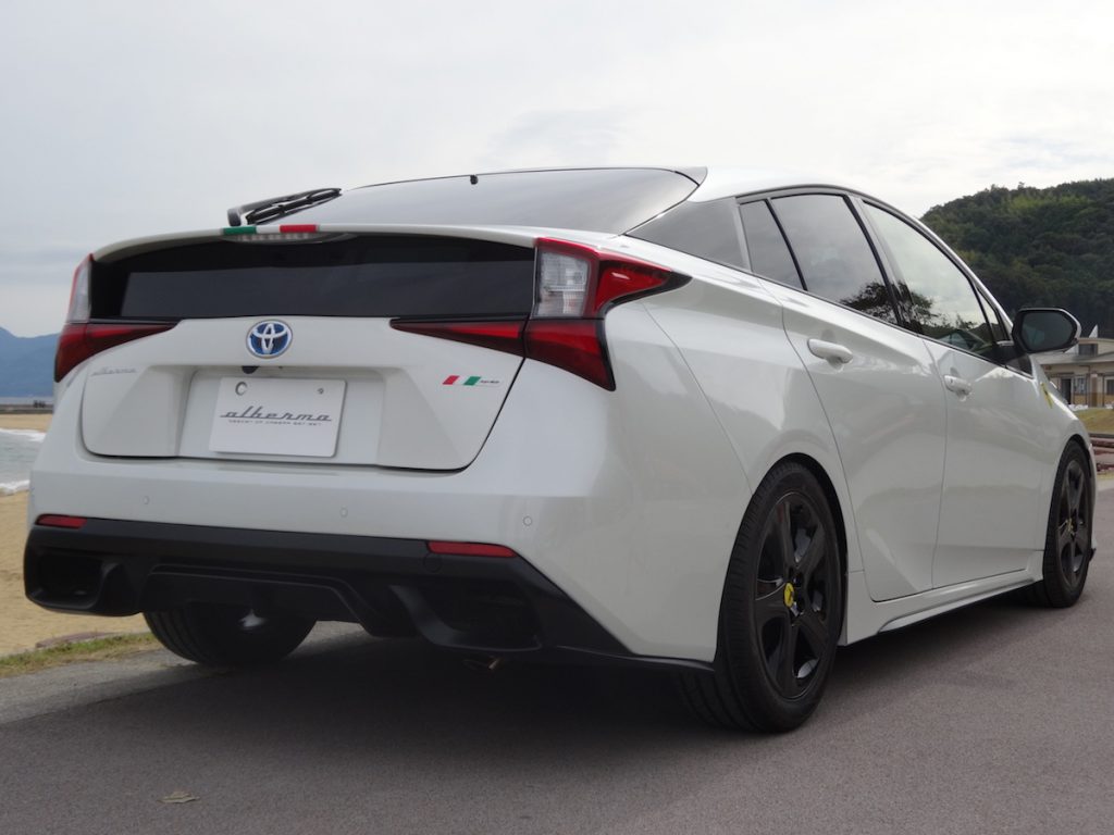 This Toyota Prius Identifies As A Ferrari FF | Carscoops