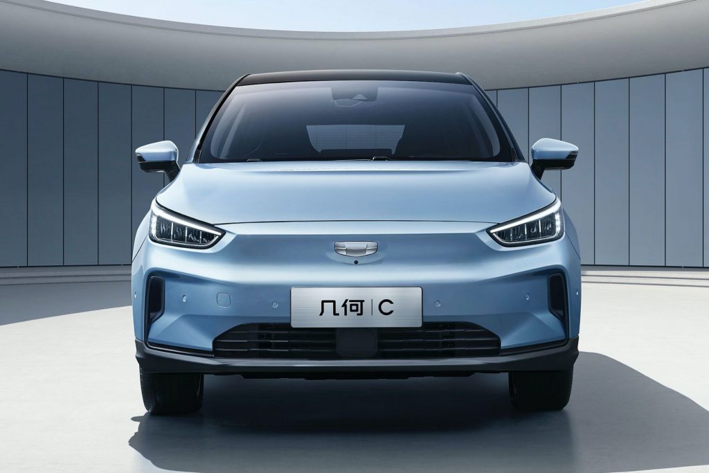 Geely’s Geometry C Debuts In China As High-Riding Nissan Leaf Rival ...