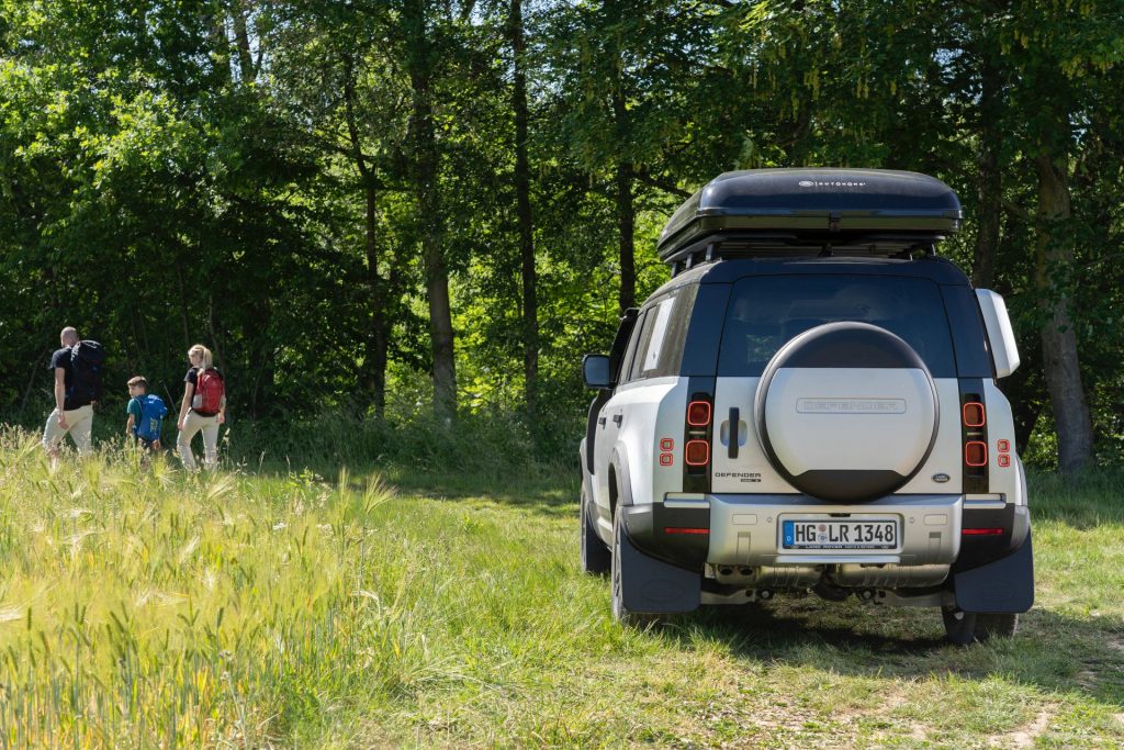 $3,500 Roof Tent Turns 2021 Land Rover Defender Into A Home Away From ...