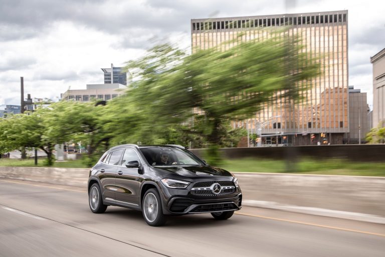 2021 Mercedes GLA Arrives In America For A Little Over $36k | Carscoops