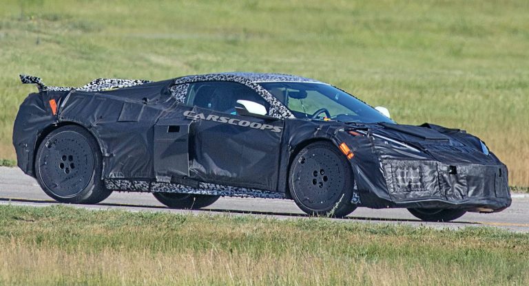2022 Chevrolet Corvette Z06 Prototype Spied With Aggressive Wing ...
