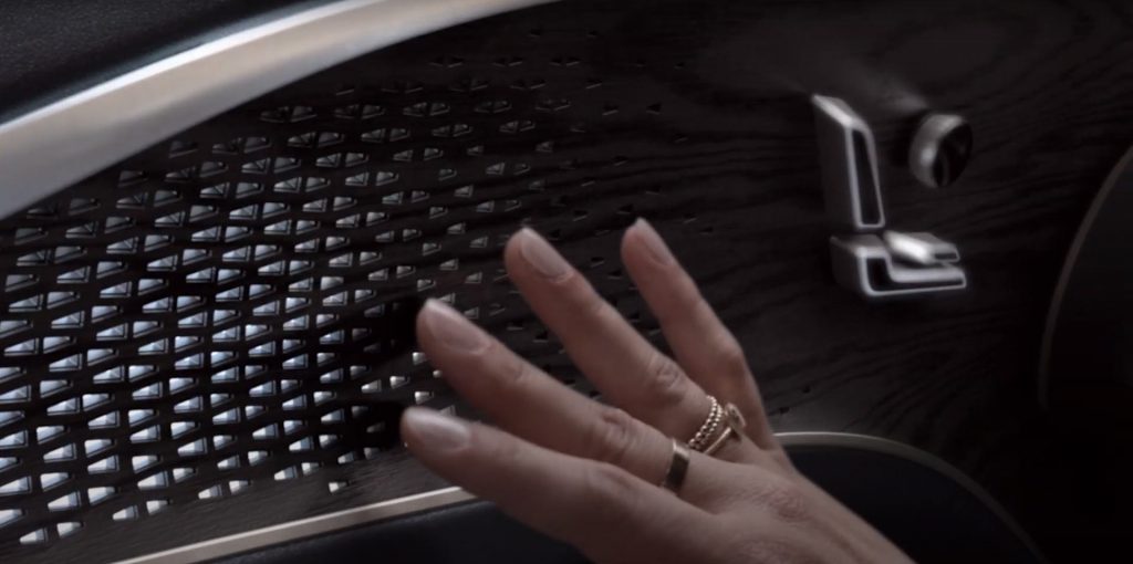 Watch Cadillac Unveil The New LYRIQ Electric SUV Live Here At 7pm EST ...