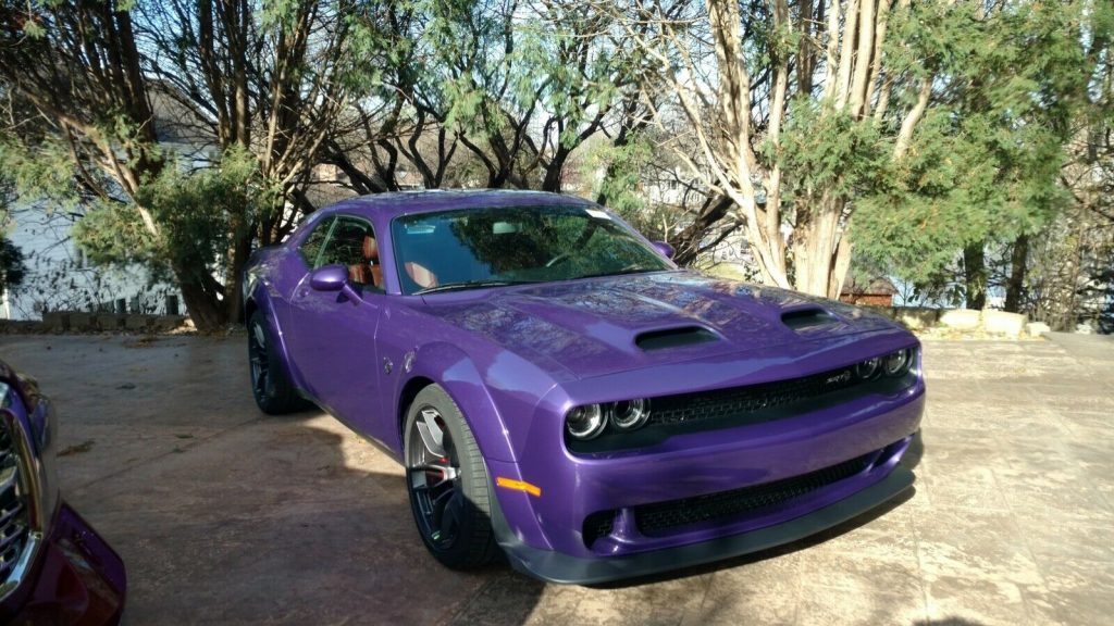 This Dodge Challenger Hellcat Redeye’s Paintjob Is Fittingly Named Plum ...