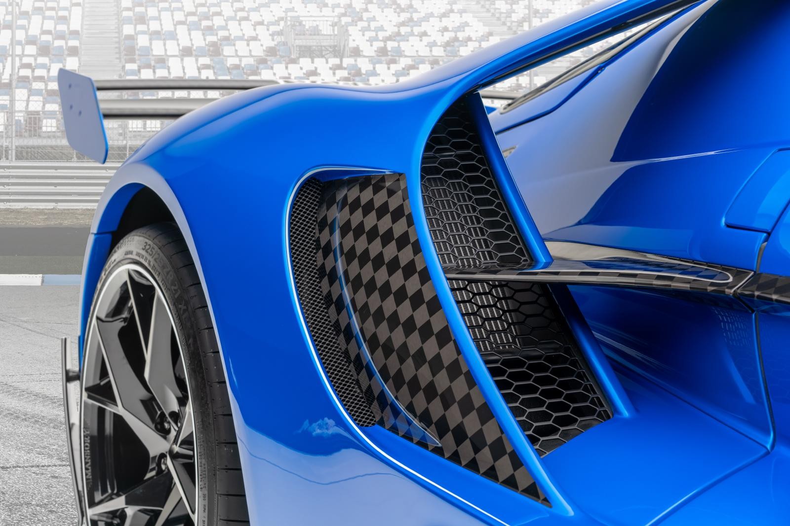 Mansory Tunes The Ford GT To 700 HP And Gives It A Unique Look | Carscoops