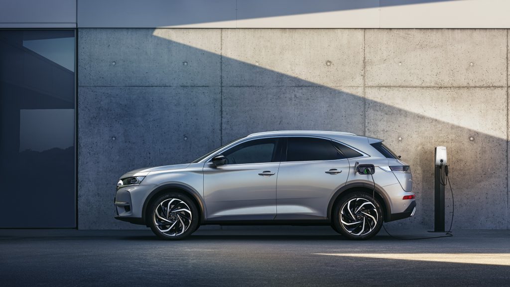 DS 7 Crossback Gains Front-Wheel-Drive ‘E-TENSE 225’ PHEV Variant ...