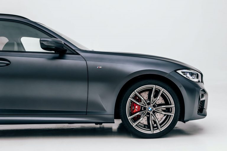 BMW M340i xDrive Touring First Edition Shows Optional Laser Lights ...