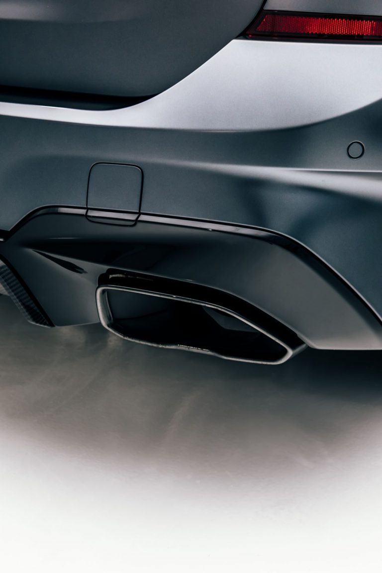 BMW M340i xDrive Touring First Edition Shows Optional Laser Lights ...