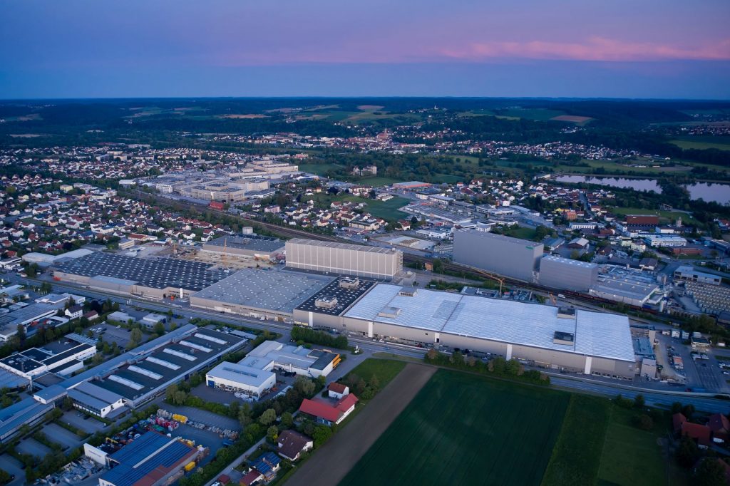 BMW Expanding Production Capacity In Dingolfing To 500,000 E-Drive ...