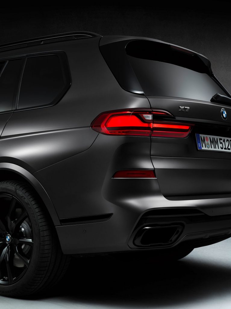 2021 BMW X7 Puts On A Sinister Suit With Dark Shadow Edition | Carscoops