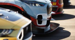 Ford's Wild Mustang Mach-E Prototype Racer Comes With Seven Motors ...