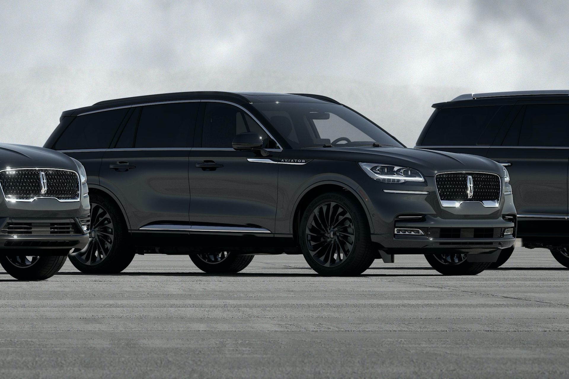 Lincoln Expands Monochromatic Package Across Entire SUV Lineup | Carscoops